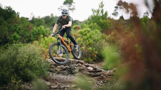 Sonder refreshes its alloy Evol enduro bike with more travel, updated ...