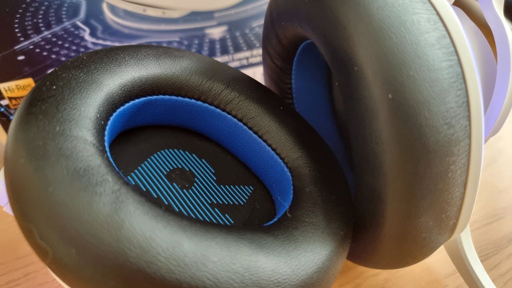 JBL Quantum 910P review - a must-have premium PS5 headset with a price ...