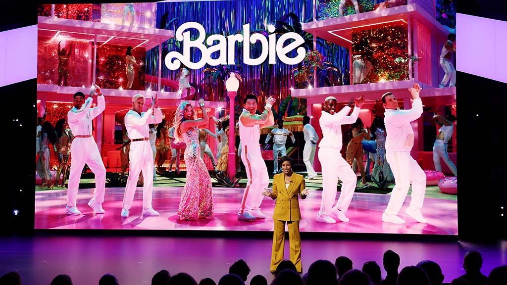 WBD Upfront Show Offers Peeks at ‘House of the Dragon,’ ‘White Lotus ...