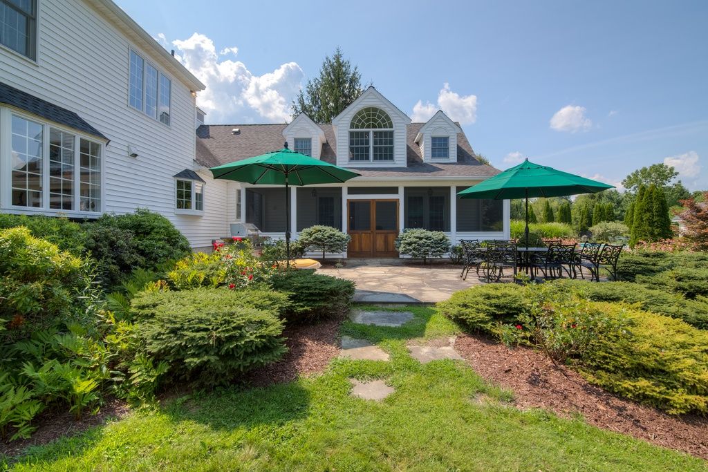 Before & After: See a jaw-dropping farmhouse transformation
