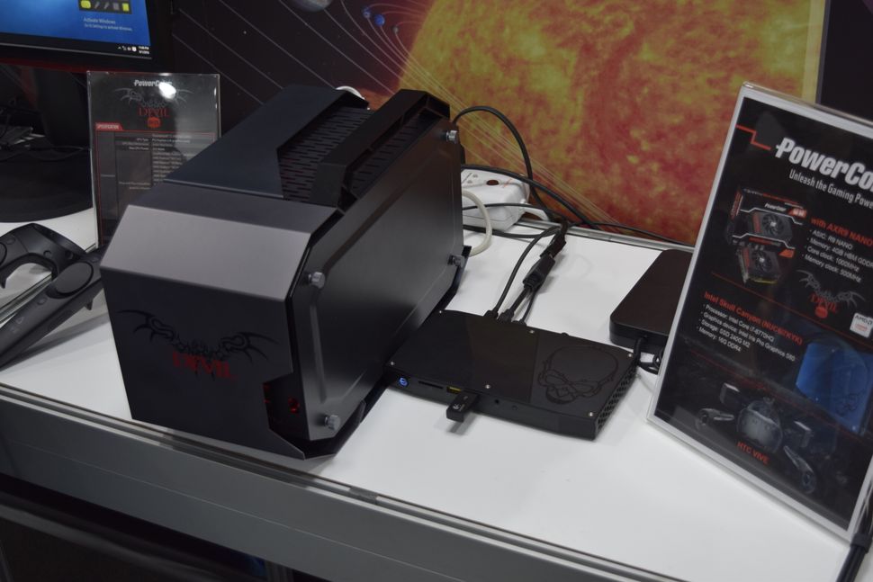 Intel Skull Canyon And PowerColor External GPU Dock Power HTC Vive ...