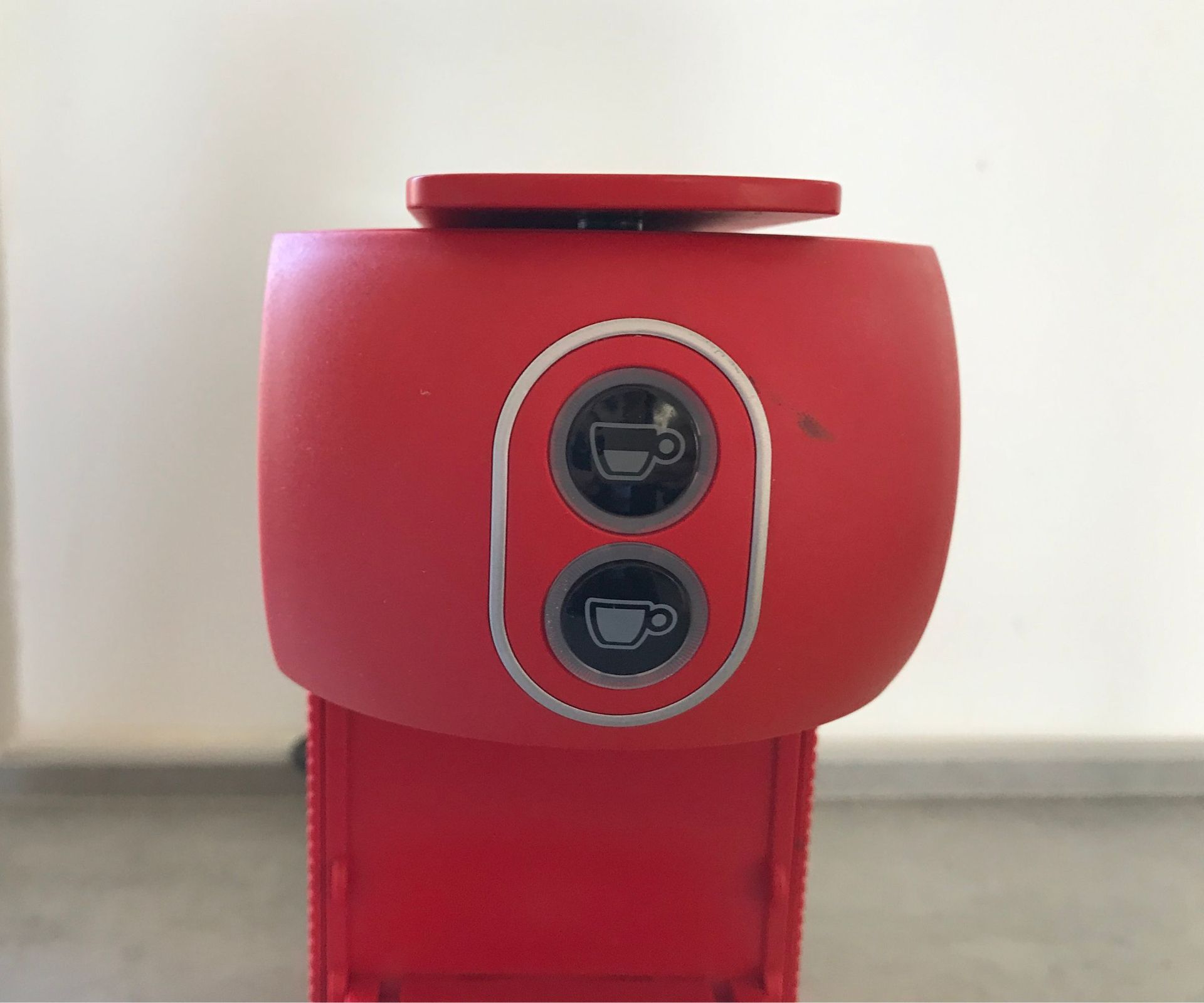 illy ESE coffee maker review: for chic compostable coffee | Homes and ...
