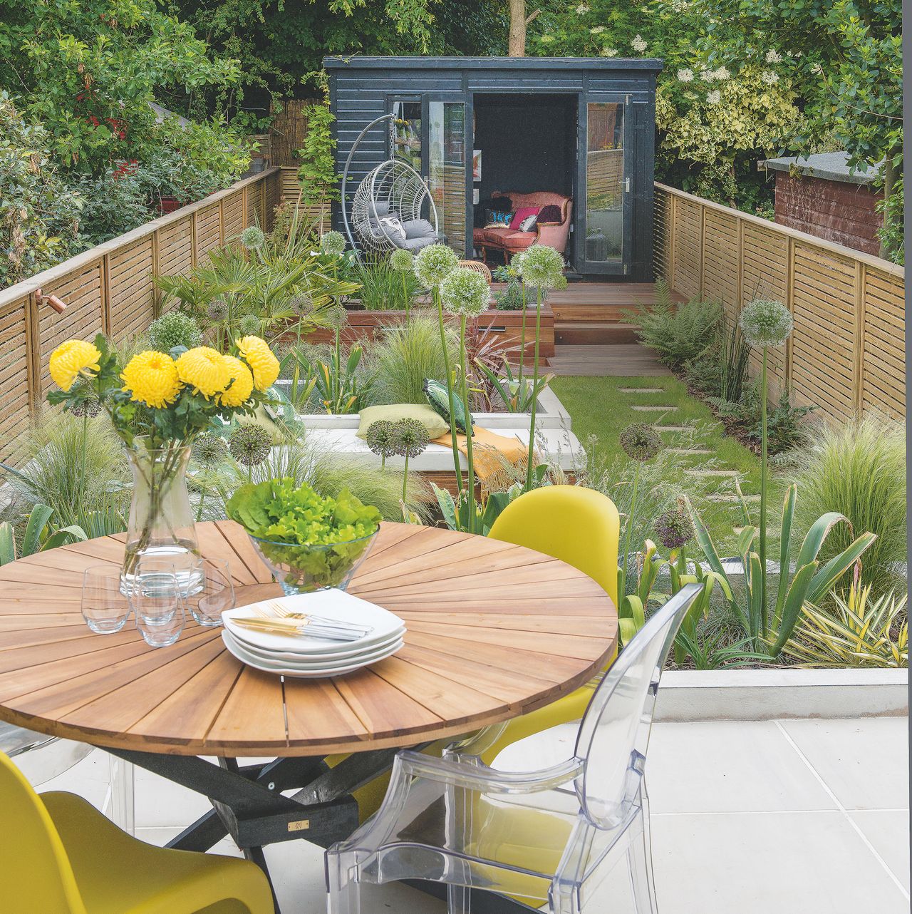 Patio edging ideas - 10 ways to create beautiful borders | Ideal Home