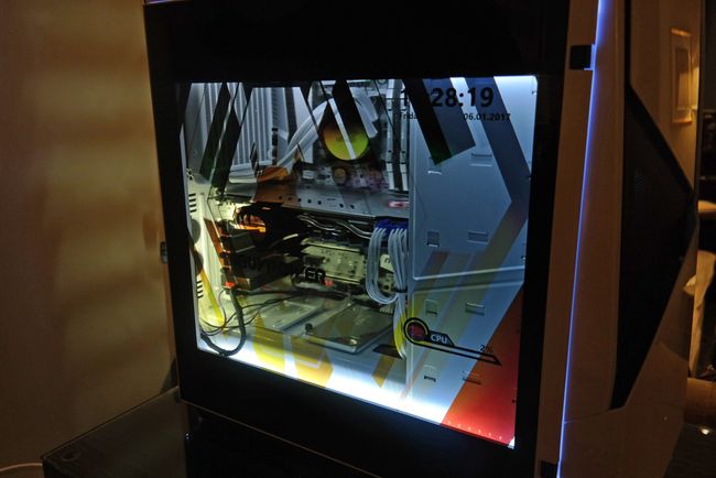 Snowblind Gaming PC Packs Mesmerizing LCD on Side | Tom's Guide