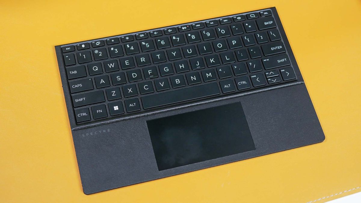 HP Spectre Fold review — the best foldable laptop yet costs a fortune ...