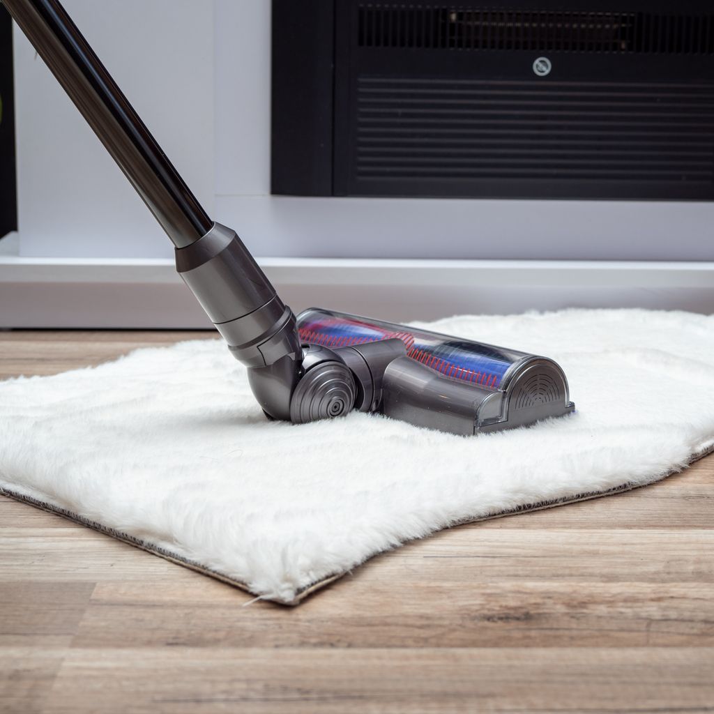 How to clean a shag rug - 4 expert tips to follow | Ideal Home