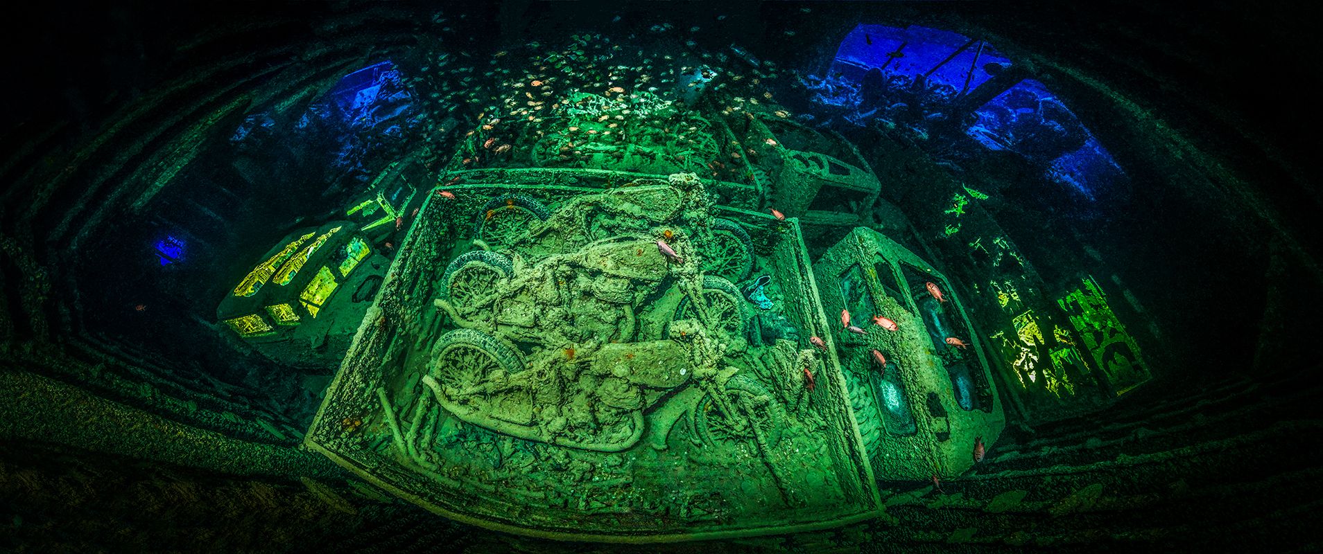 This Underwater WWII 'Graveyard' Is Haunting and AmazingThis Underwater ...