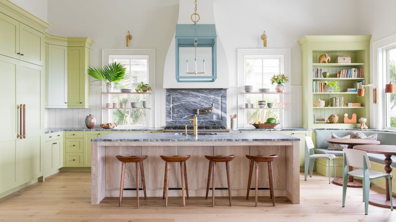 A guide to kitchen clearances, measurements, and spacing | Homes and ...