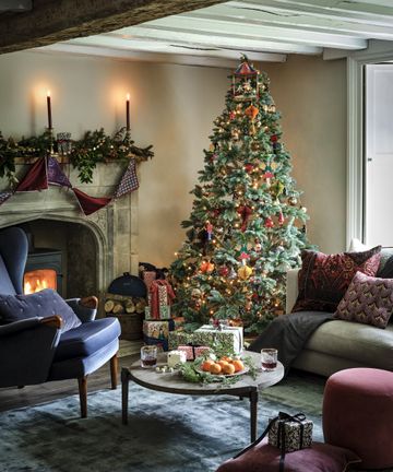Christmas color schemes: palettes to inspire your festive decor | Homes ...