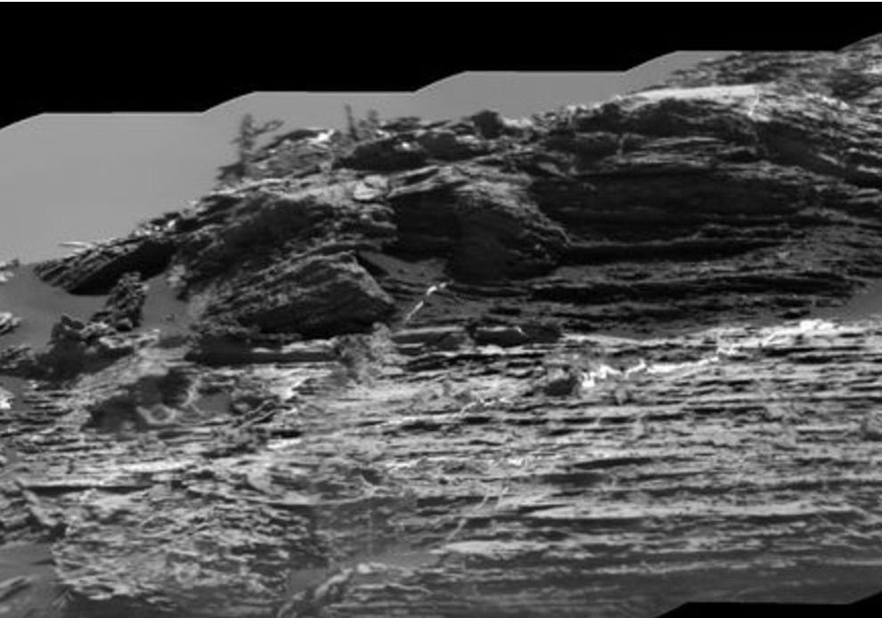 Curiosity Rover Climbing Steep Martian Ridge (Photos) | Space