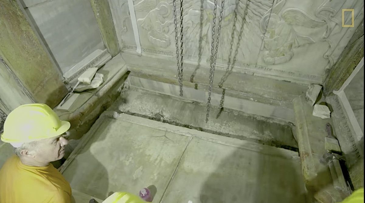 Take a once-in-a-lifetime look inside the tomb where Jesus was buried ...