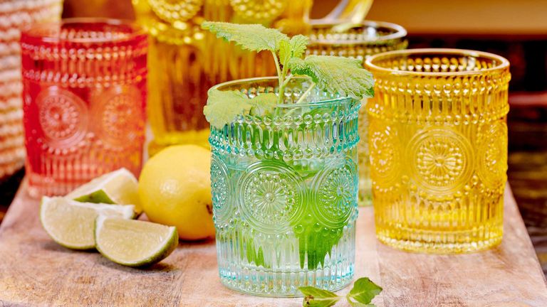 Decorating for a garden party: 8 ideas for your outdoor space | Woman ...