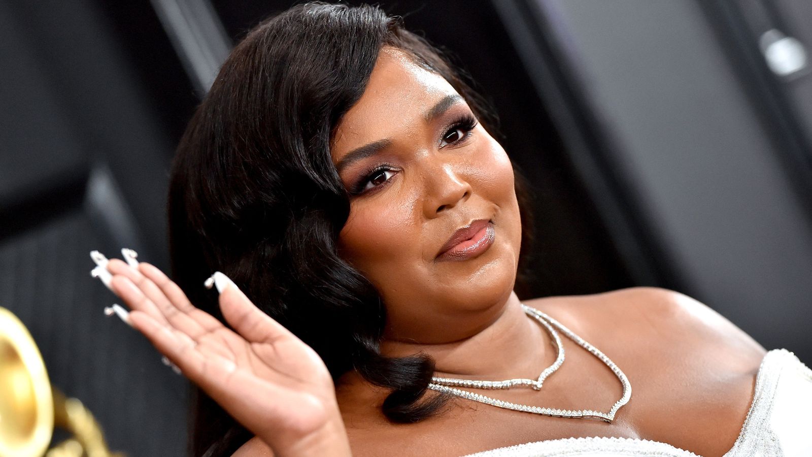 Lizzo Wears Blue Ombre Cat Eye For EstiloDF﻿ Cover Shoot | Marie Claire
