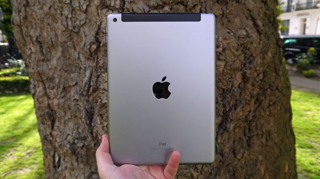 iPad 9.7 (2017) review | TechRadar