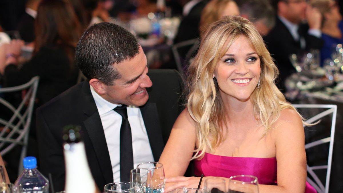 Jim Toth facts that prove helpful Hollywood husbands exist | Woman & Home
