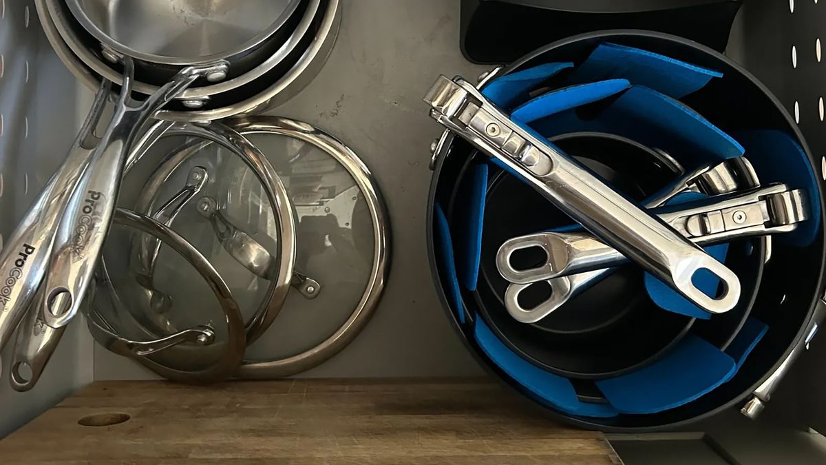 Joseph Joseph Folding Handle 3-piece Saucepan Set review | Ideal Home