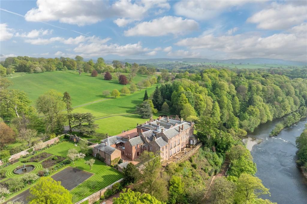 'One of Britain's greatest estates', complete with castle, river and ...