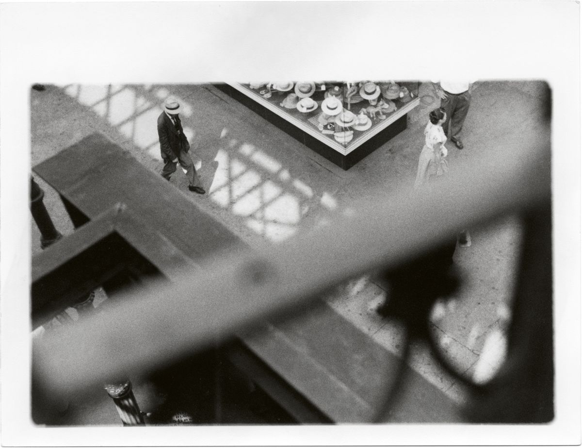 Saul Leiter: Unseen work from pioneer of street photography released in ...