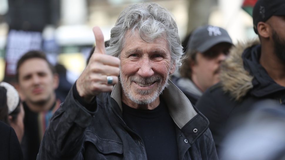 Roger Waters shares wedding photos, declares Kamilah Chavis, his fifth ...