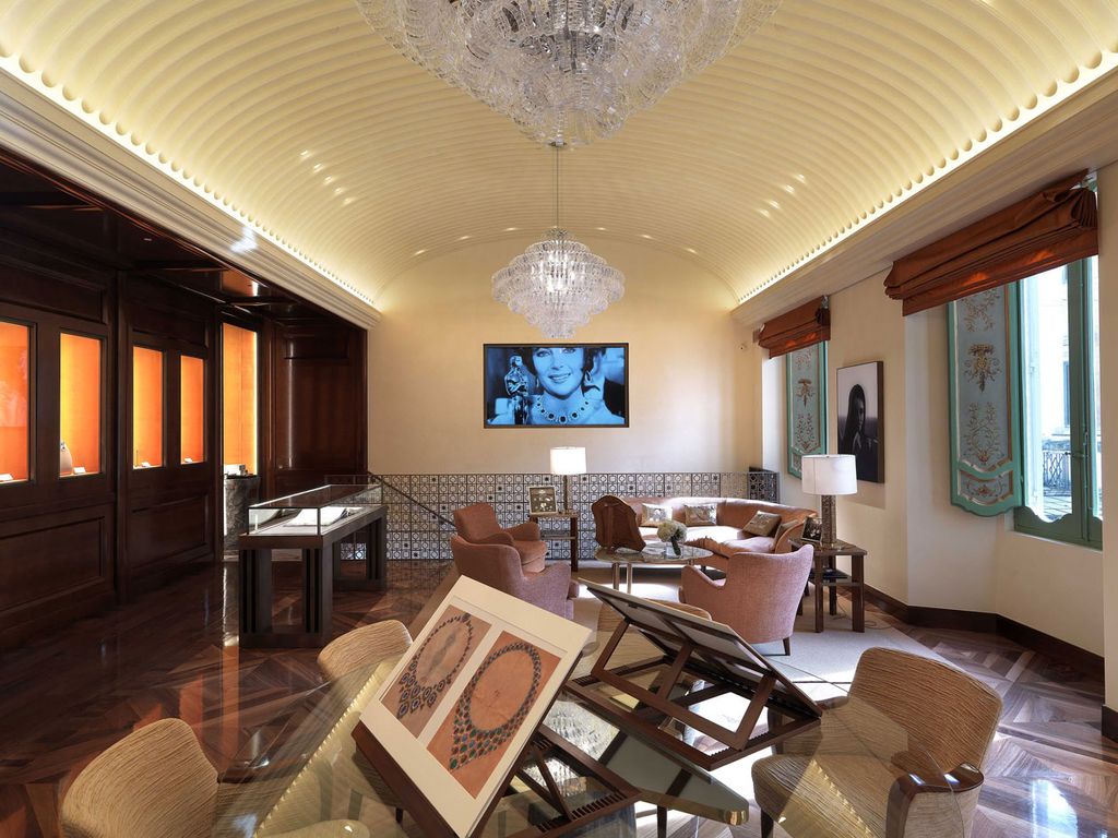 Bulgari opens a Rome gallery dedicated to the jewels that shaped its ...