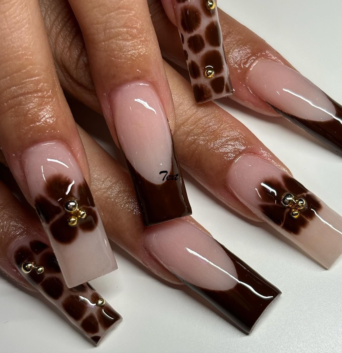 25 Brown Nail Designs to Elevate Winter's Hottest Polish Trend | Marie ...