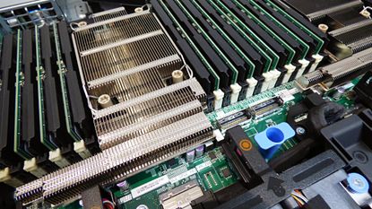 Dell PowerEdge R660 review: Power to the rack | IT Pro