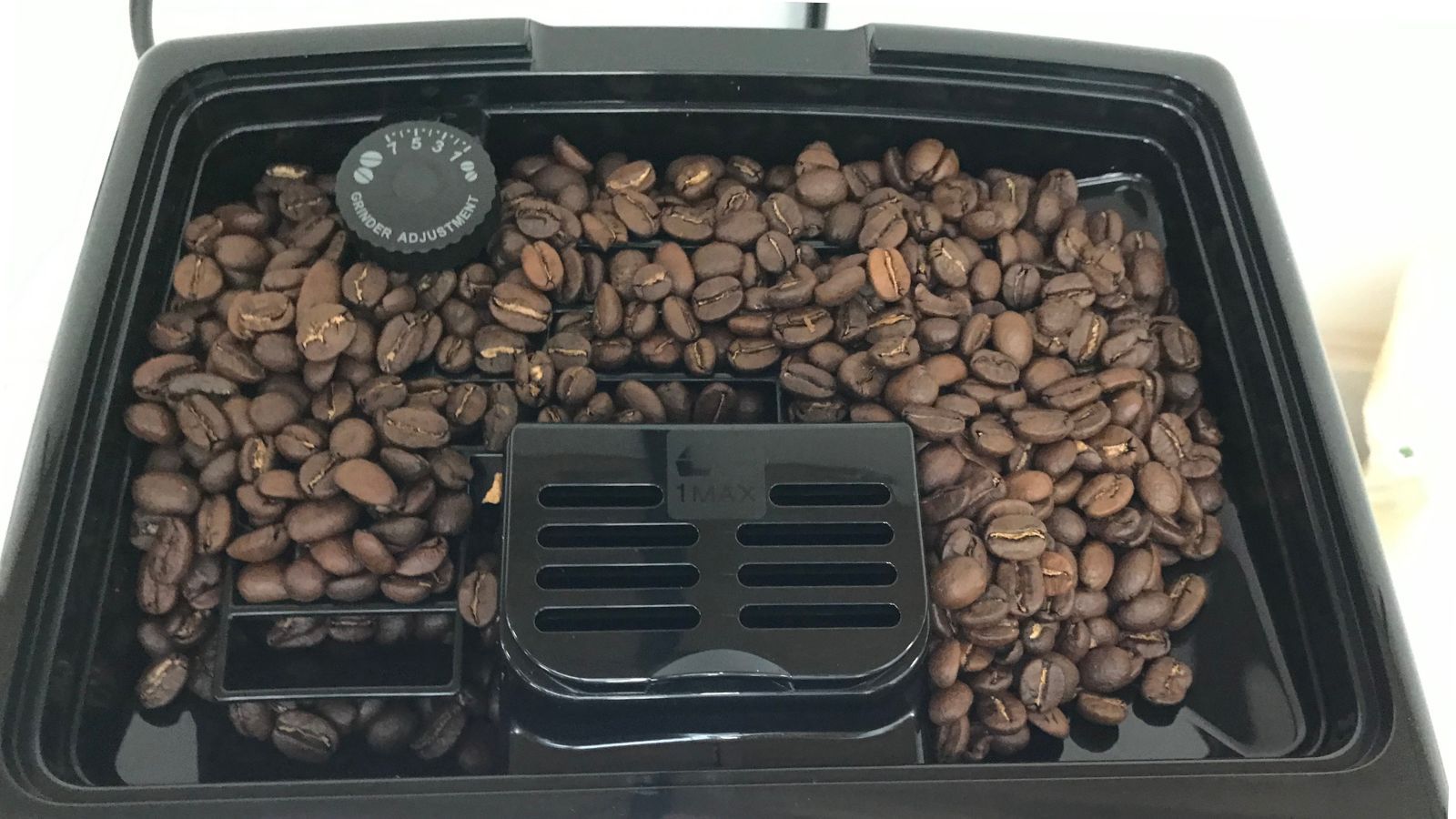 De’Longhi Dinamica Plus Coffee Maker: take a sip of luxury | Homes and Gardens