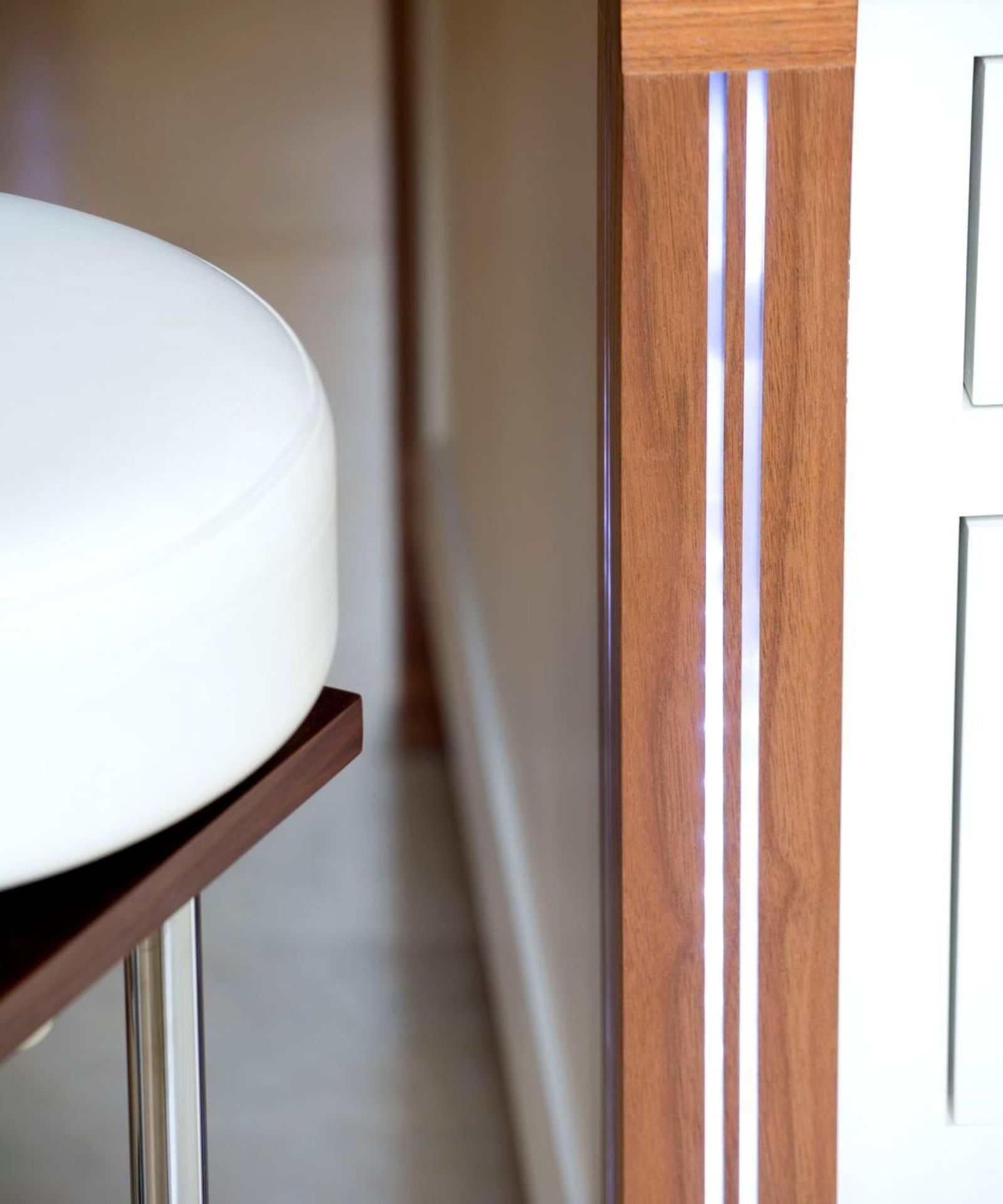 7 small office lighting ideas to glow up your space | Real Homes