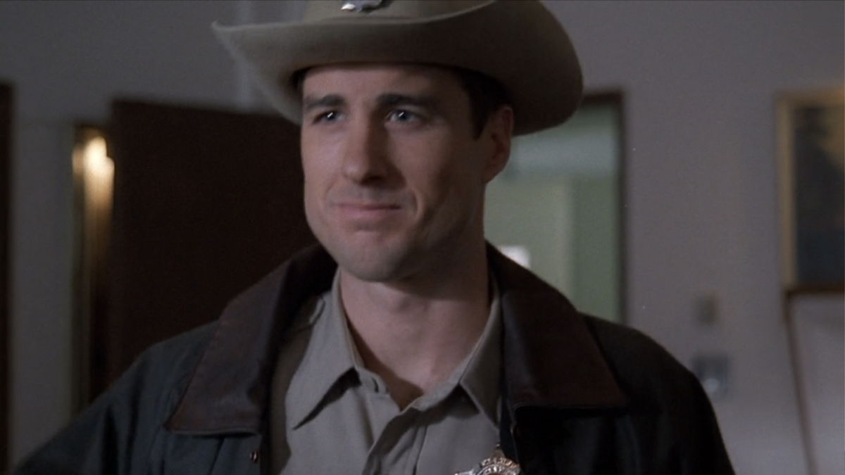 32 Future TV Stars Who Appeared On The X-Files | Cinemablend