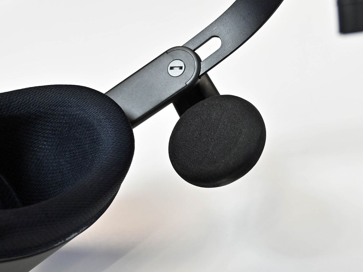 HP Reverb headset review: Windows Mixed Reality meets higher resolution ...