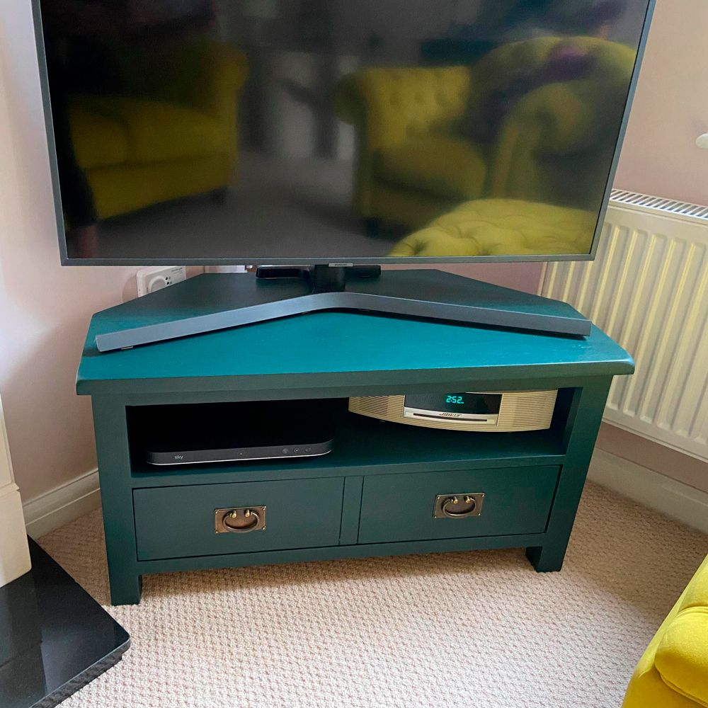 Homeowner's DIY painted oak furniture is an inspirational upcycling ...