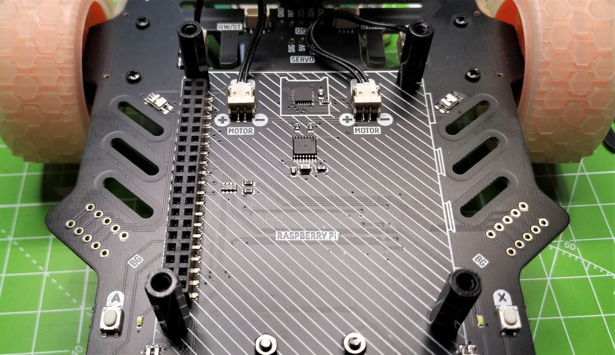 Pimoroni Trilobot Review: Powerful and Affordable Pi Robot | Tom's Hardware