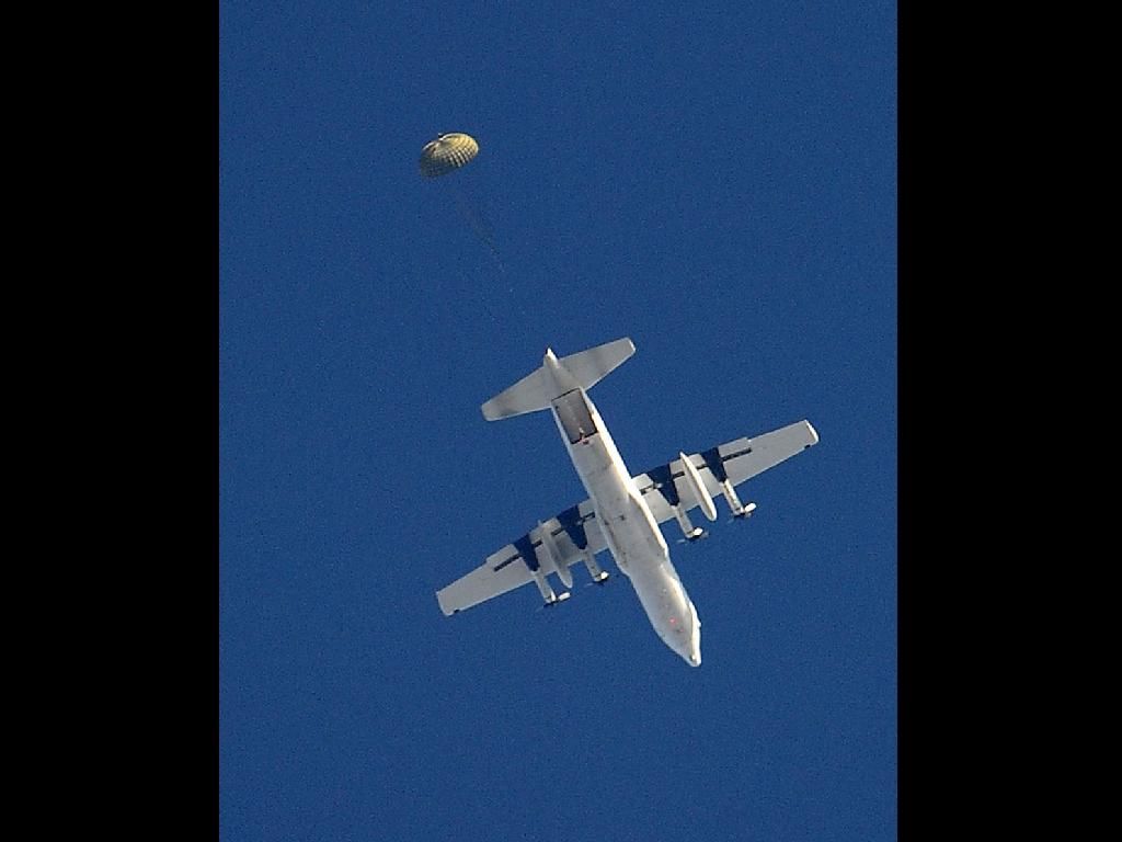 Photos: NASA Tests Orion Spacecraft Parachutes: Dec. 20, 2011 | Space