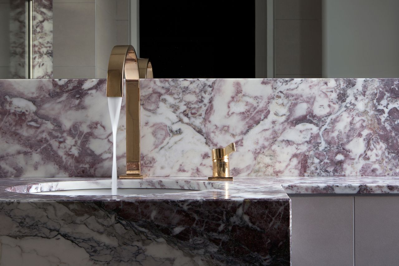 Bathroom faucet trends – 8 designs, colors and finishes | Livingetc
