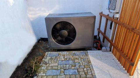 Free heat pump scheme boosts installer confidence | Homebuilding