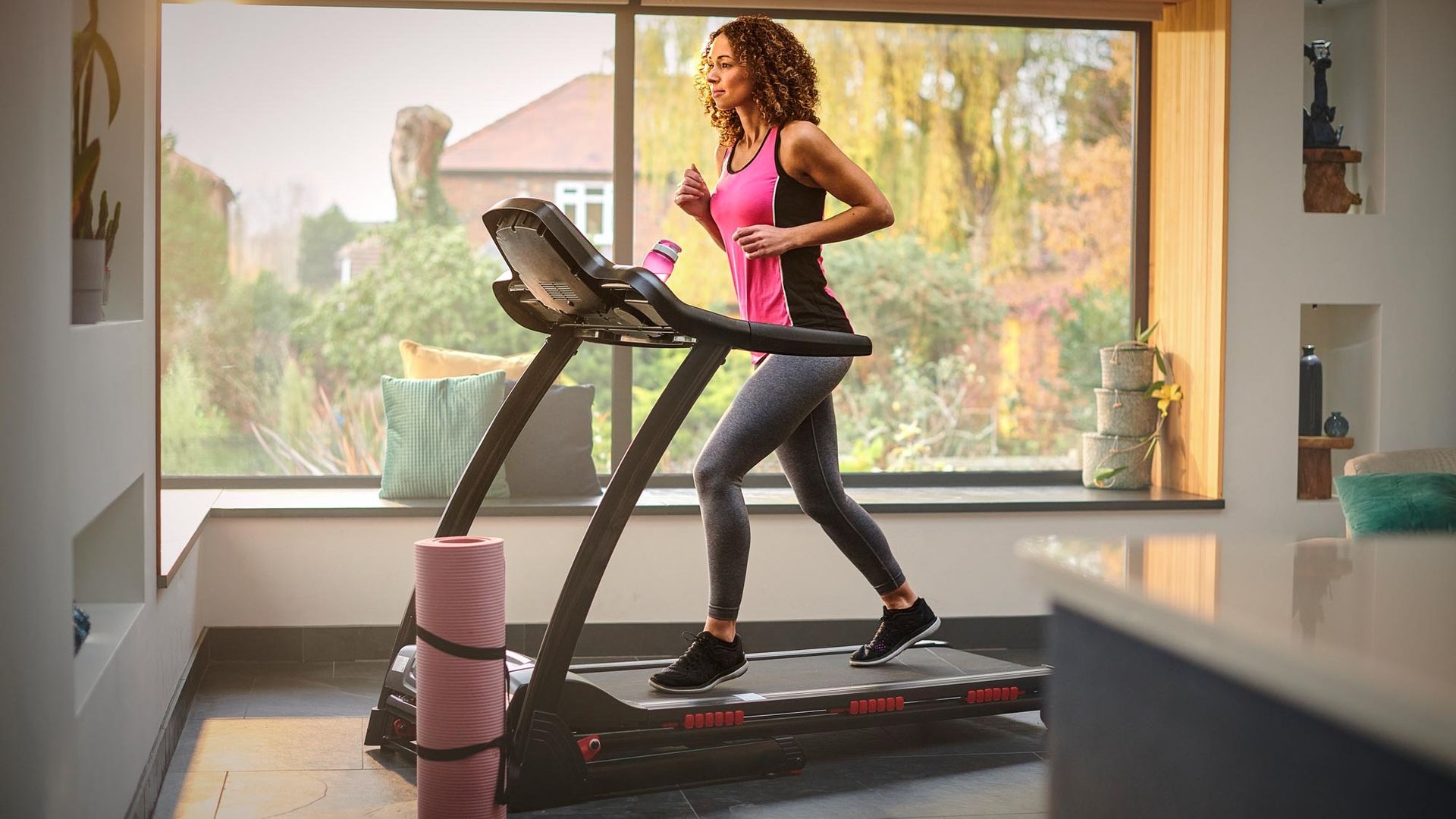 7 ways to become a better treadmill runner according to a Peloton Tread ...