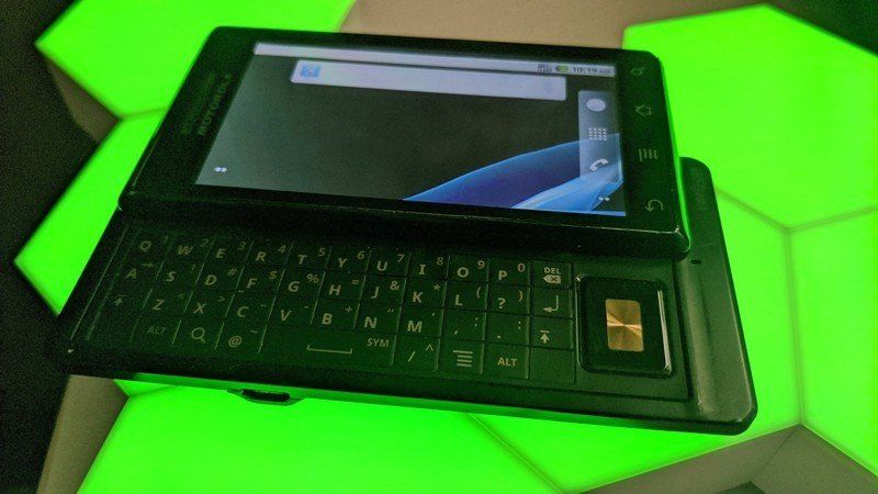 I miss Android phones with physical keyboards (and you should too ...