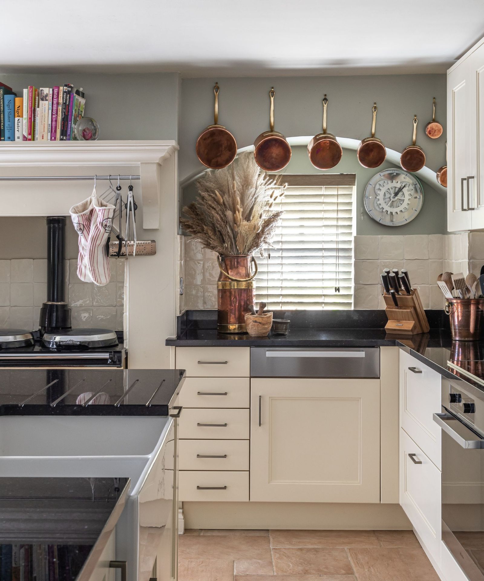 11 things pro cleaners always notice in dirty homes | Homes and Gardens