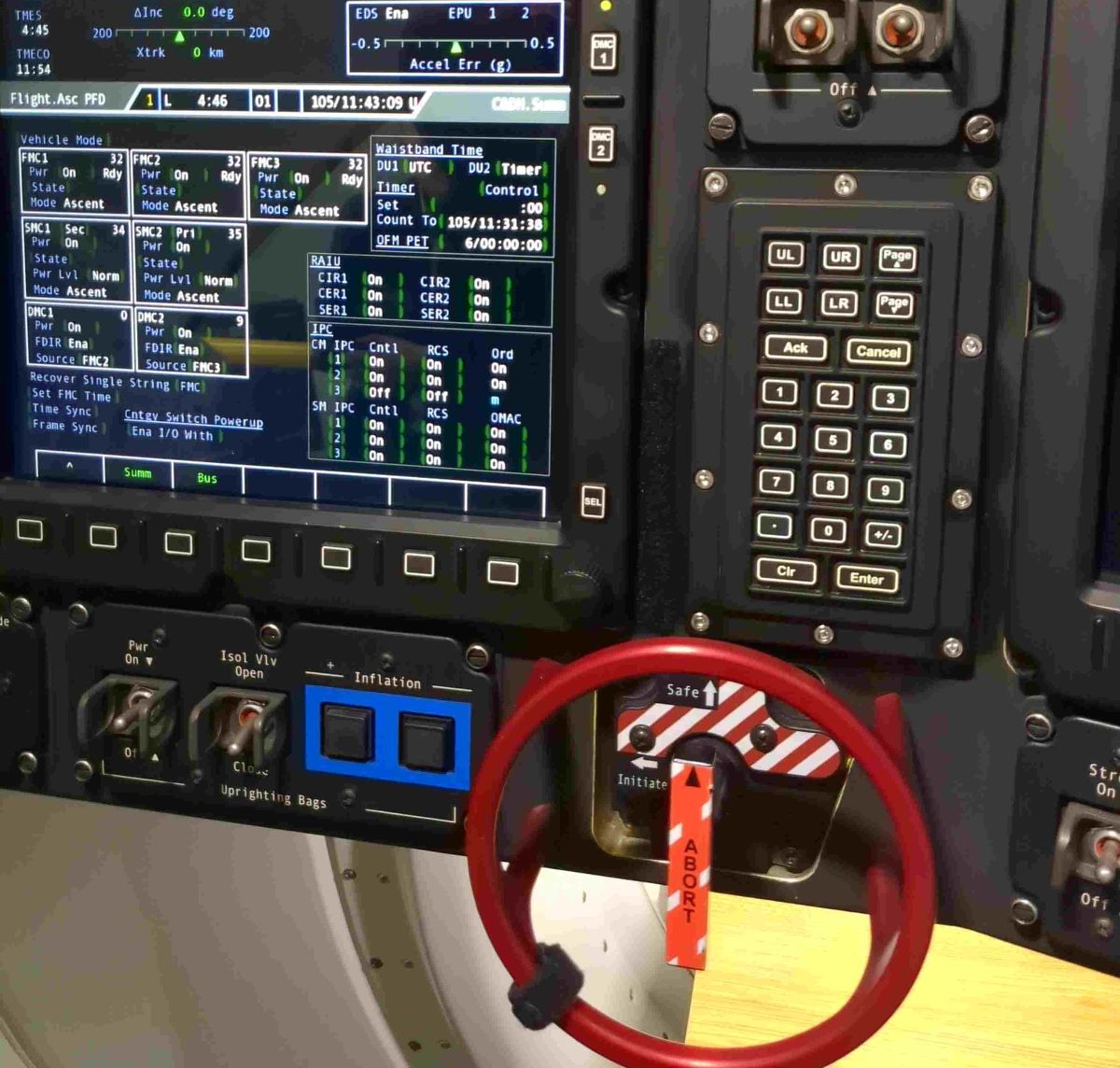 I flew Boeing's Starliner spacecraft in 4 different simulators. Here's ...