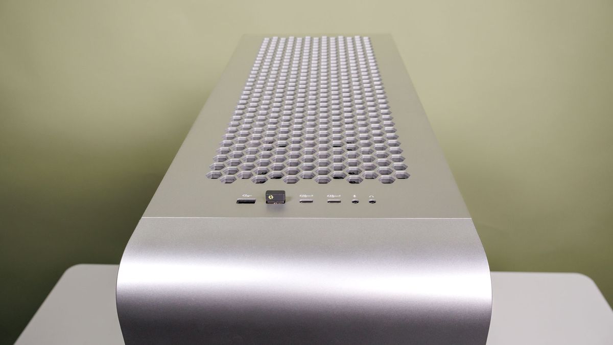 Alienware Area-51 (2025) review: An RTX 5090 beast | Tom's Guide