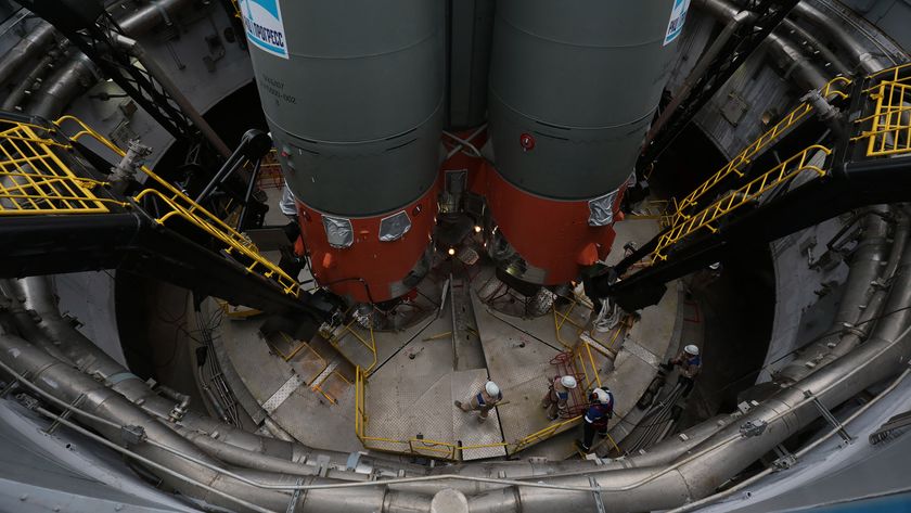 In Photos: Soyuz Rocket Launches Russia's Meteor M2-2 Weather Satellite ...