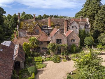 A marvellous manor in the South Downs with 700 years of history ...
