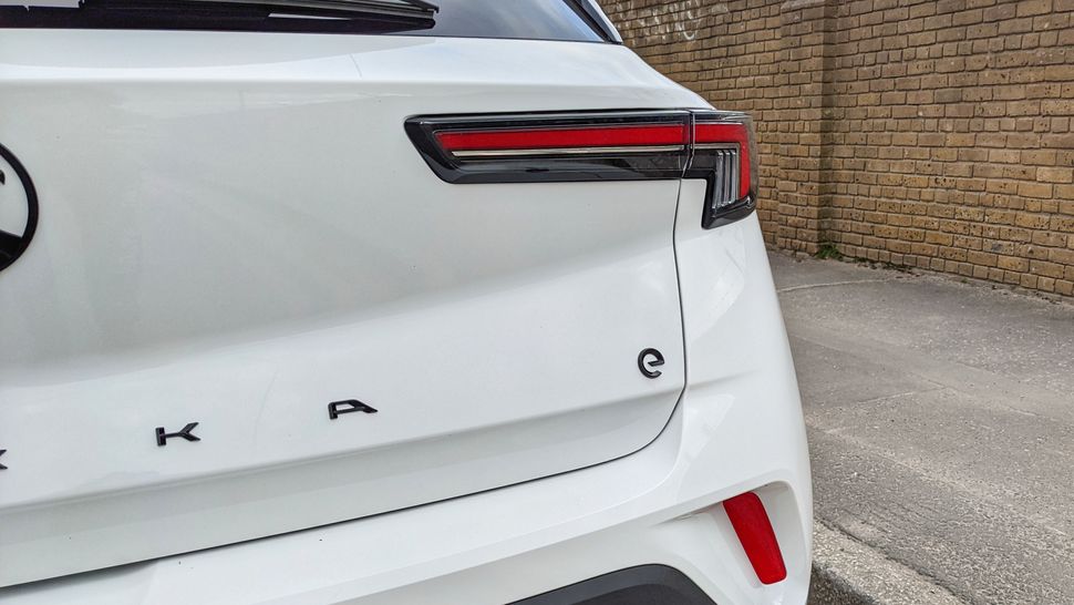 Vauxhall Mokka-e review: a striking electric car, with pleasing tech ...