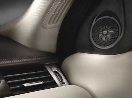 REVIEW: Range Rover Evoque Meridian 3D in-car audio system | What Hi-Fi?