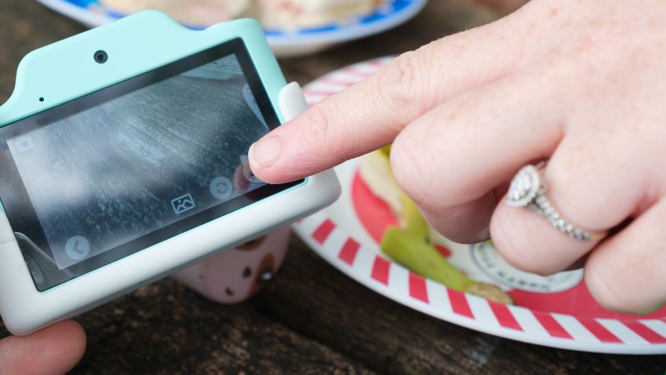 Kidamento Model K review: A small kids' camera that is full of ...