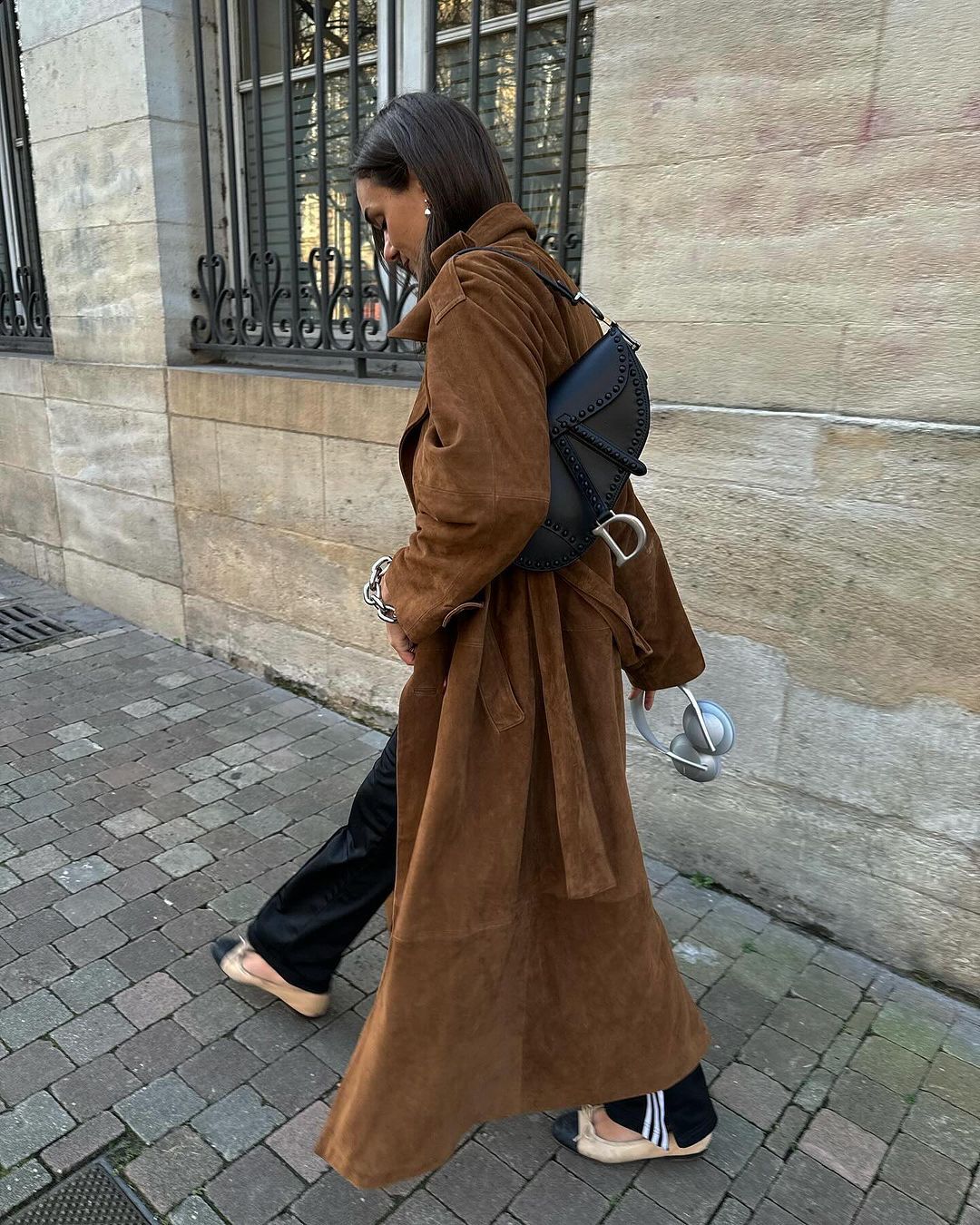 8 Editor-Approved Chic Travel Outfits for Long Flight | Who What Wear UK