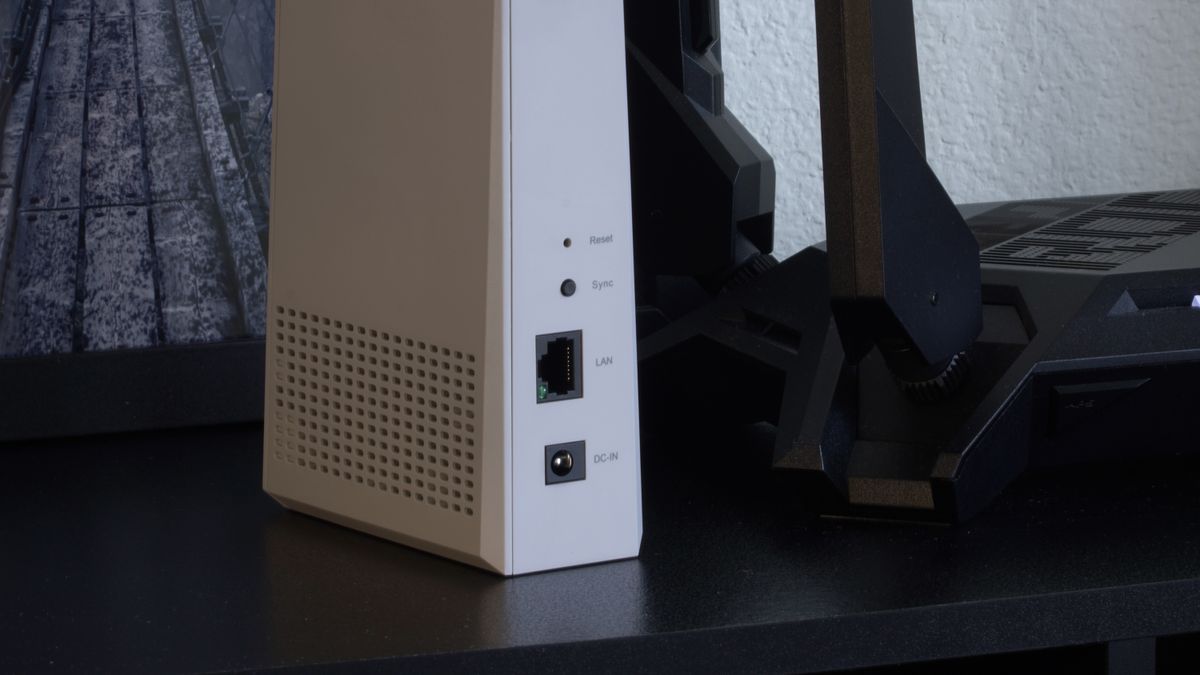 Arris Surfboard Wi-Fi 6E Network Upgrade Kit W6U review: A 6GHz upgrade ...