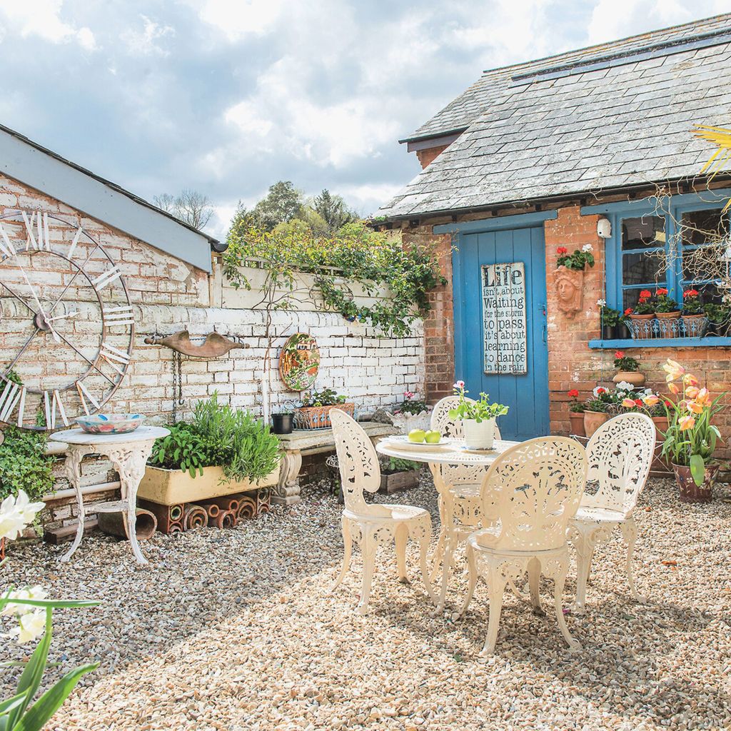 How to clean gravel – an easy step-by-step guide | Ideal Home