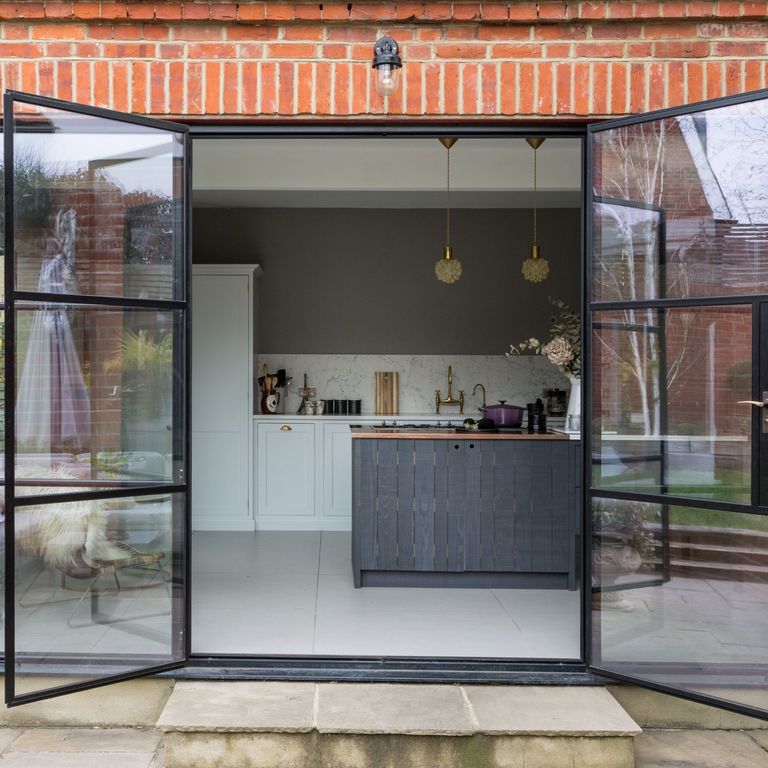 From awkward kitchen layout to an open space to cook and entertain ...