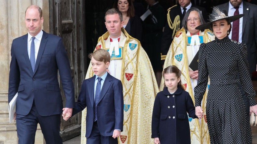 The “Unique Existence” of Prince George and Princess Charlotte’s Bond ...